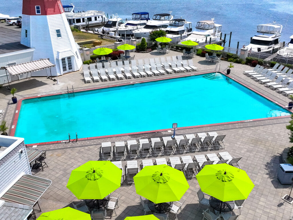 Explore Lighthouse Point | Store, Pool, Freedom Boat Club